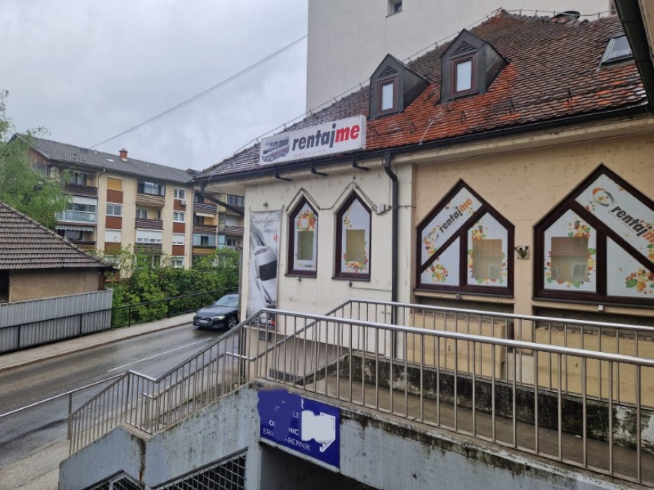 Stanovanje in poslovni prostor, Trg svobode, Ravne na Koroškem ...